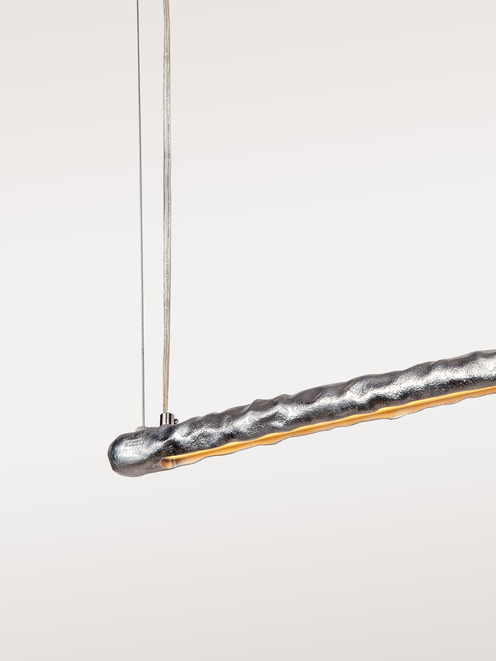 Aria Linear Light in Aluminium– Stem Design