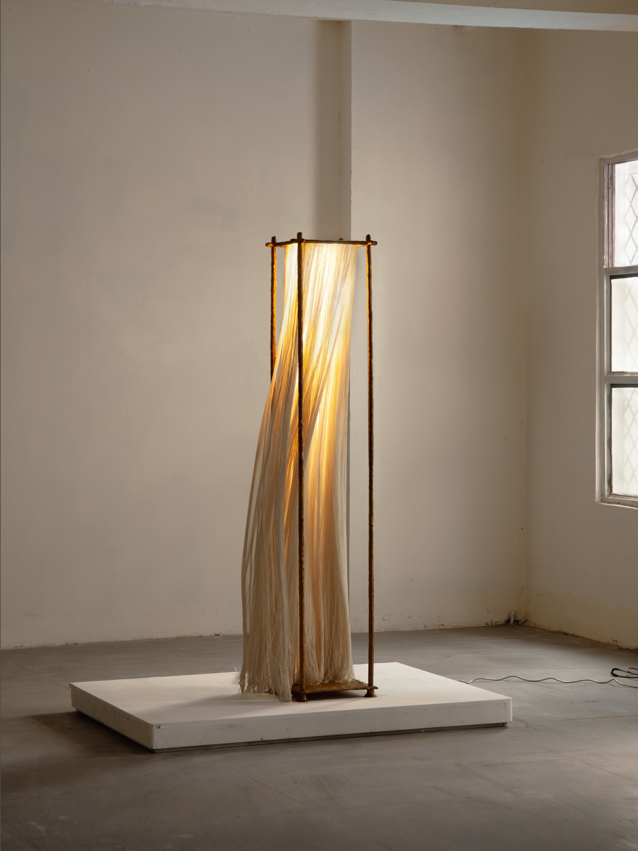 Ito Floor Lamp, Brass– Stem Design