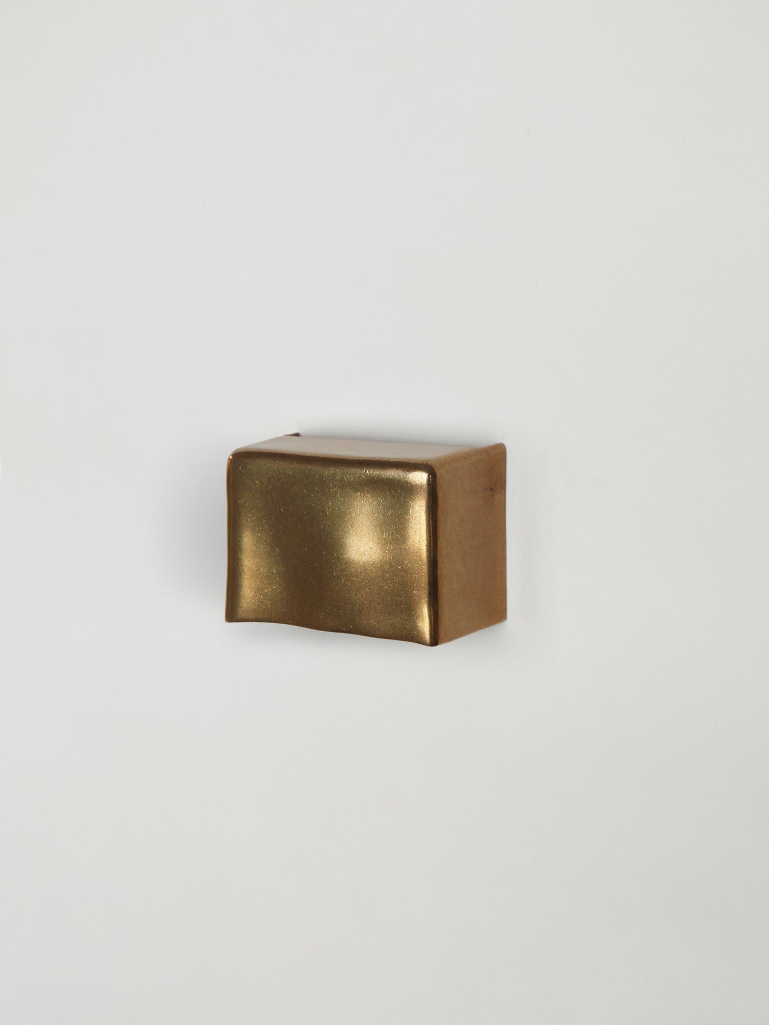 Scape Wall Light in Brass– Stem Design